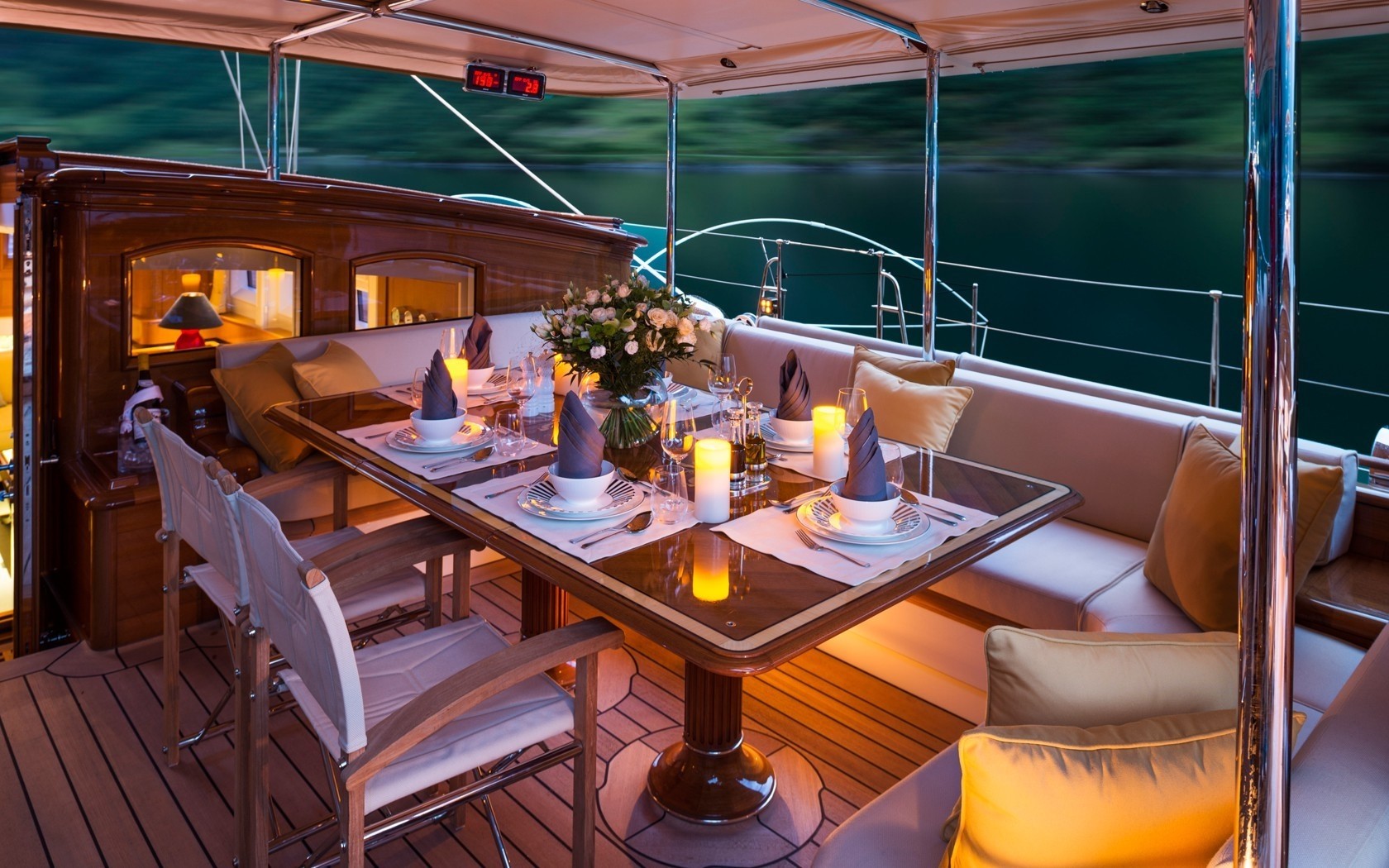 Yacht WISP, a Royal Huisman Superyacht | CHARTERWORLD Luxury Superyacht ...